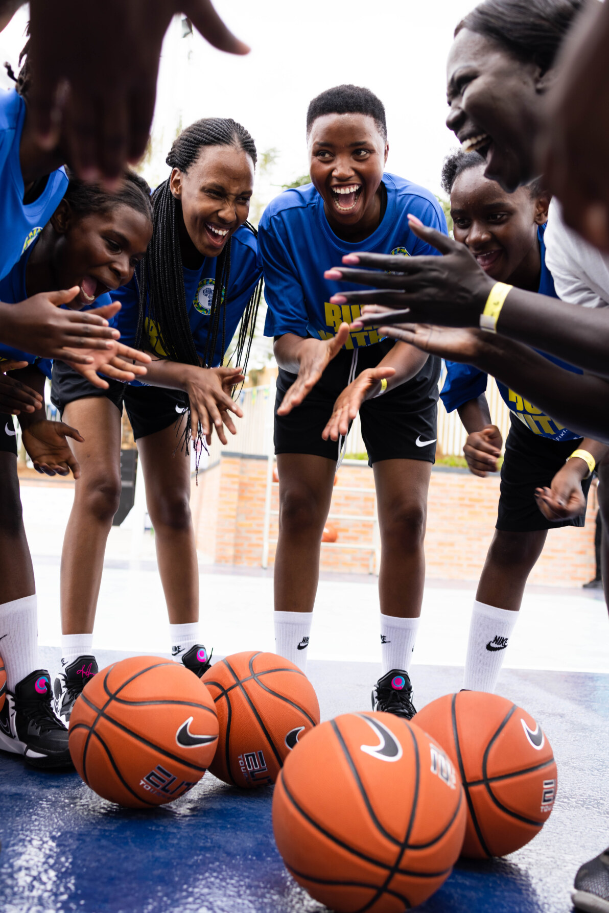 Club Rafiki Court – Giants of Africa