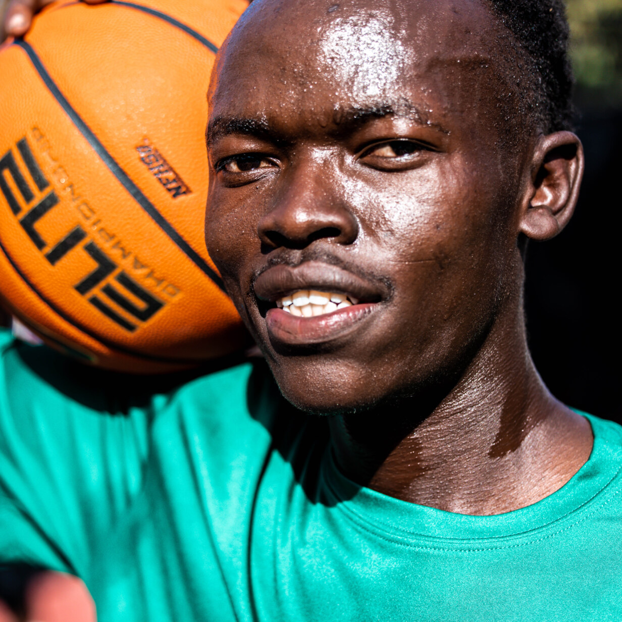 Kayole – Giants of Africa