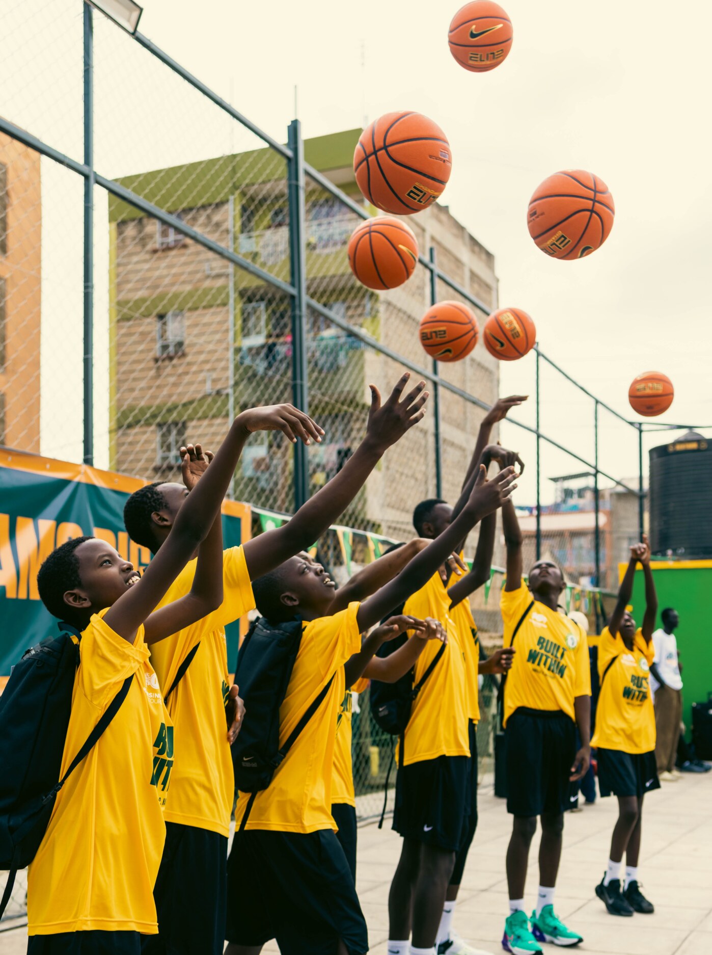 Umoja II – Giants of Africa