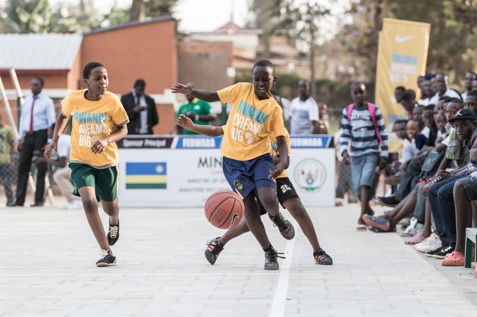 Club Rafiki – Giants of Africa